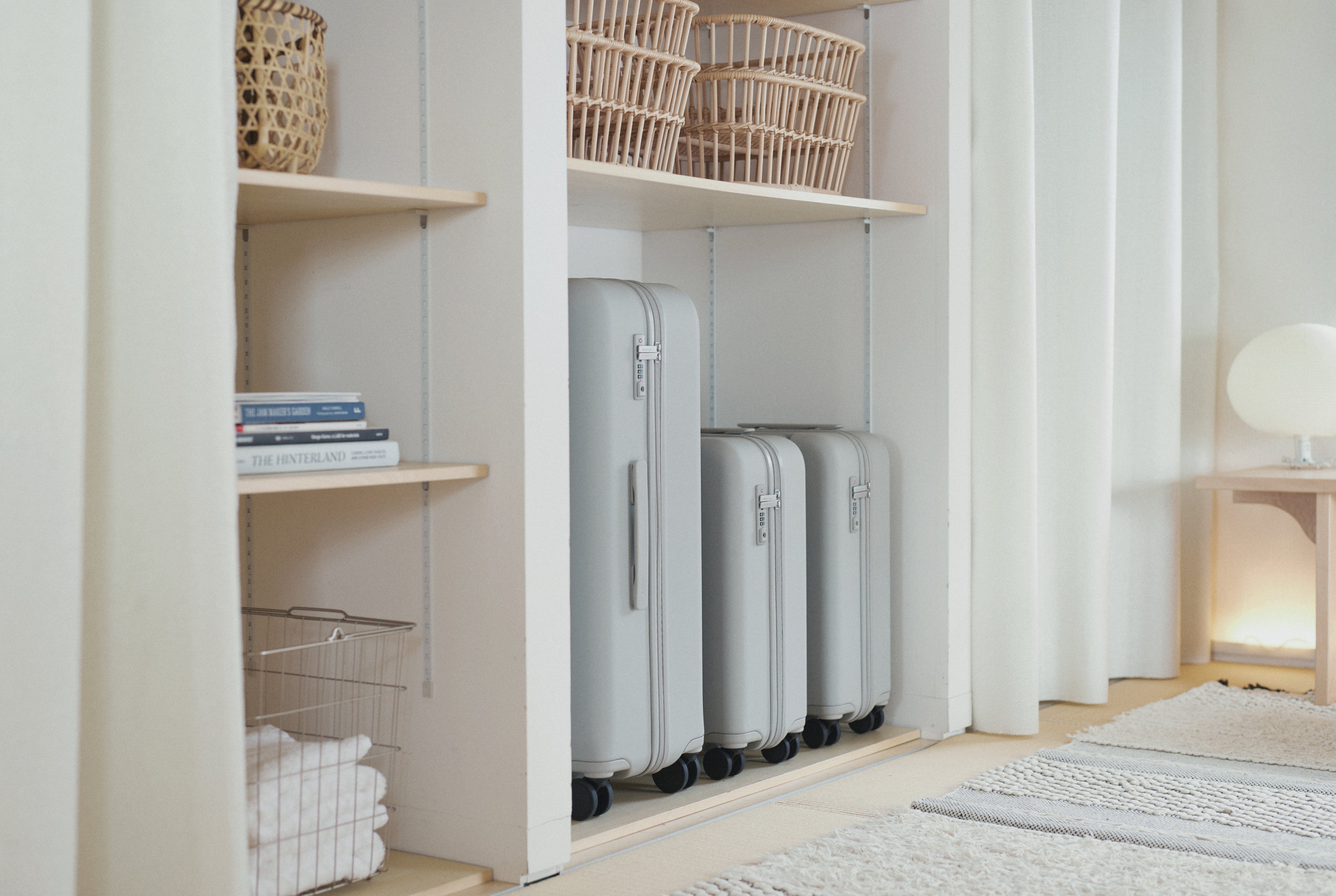 [By location] Recommended storage methods for suitcases – moln